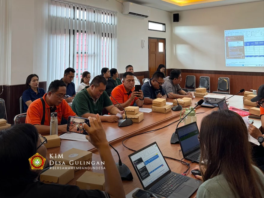 SOSIALISASI DAN PENYAMPAIAN HASIL REKONSILIASI JKN-KIS DI DESA GULINGAN - Desa Gulingan